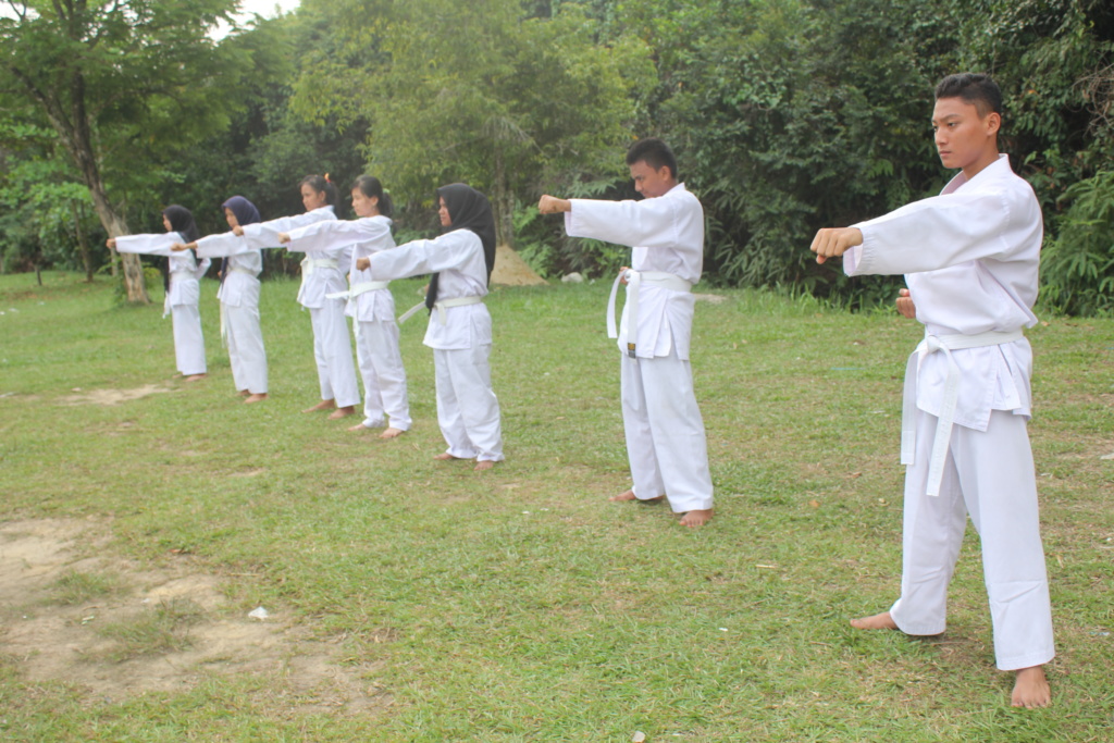Bela Diri Karate – SMK Negeri 5 Pekanbaru